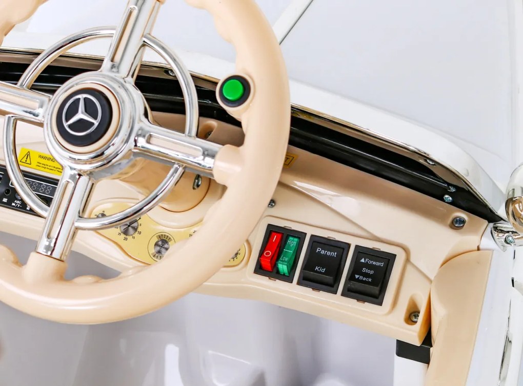 HračkyZaDobréKačky Elektrické autíčko Mercedes Benz Retro 540K 4x4 bílé