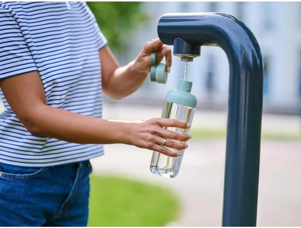 Světle červená tritanová lahev 500 ml Vita – Mepal