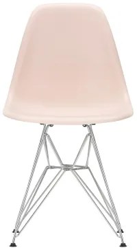 Eames Plastic Chair DSR chrom světle růžová bílé na koberec Vitra