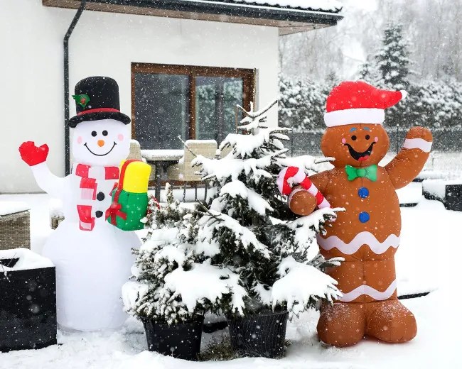 Nafukovací perníkový panáček s LED osvětlením 154 cm