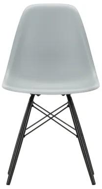 Eames Plastic Chair DSW černě lakovaný javor šedá bílé na tvrdou podlahu Vitra