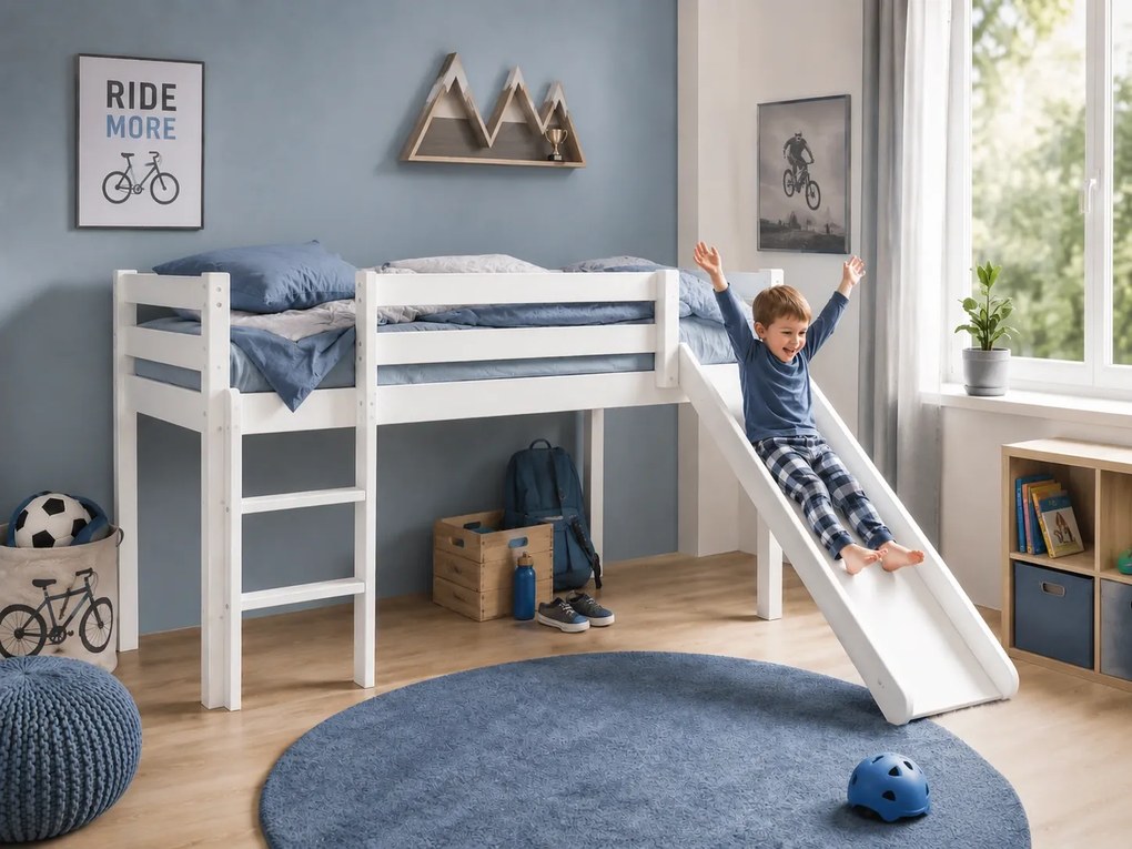 Dětská vyvýšená postel z masivu se skluzavkou 200x90 cm – bílá barva
