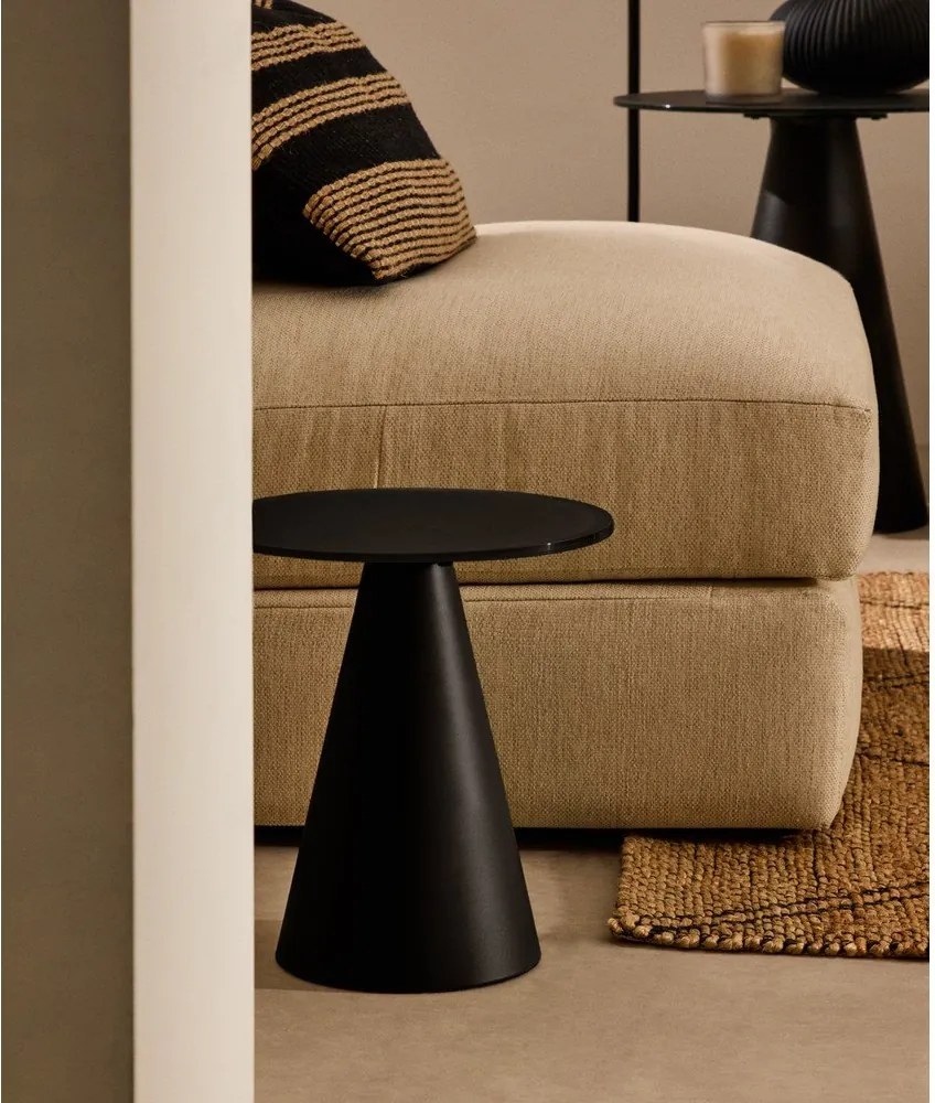 Kulatý odkládací stolek se skleněnou deskou ø 30 cm Wilshire – Kave Home