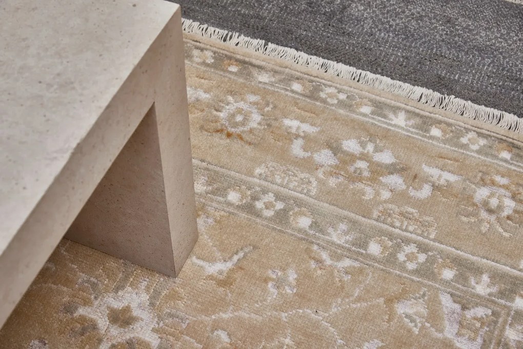 Diamond Carpets koberce Ručně vázaný kusový koberec DCM III DESP HK15 White Mix - 140x200 cm