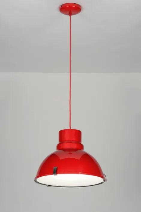 Závěsné červené retro svítidlo Redbruin