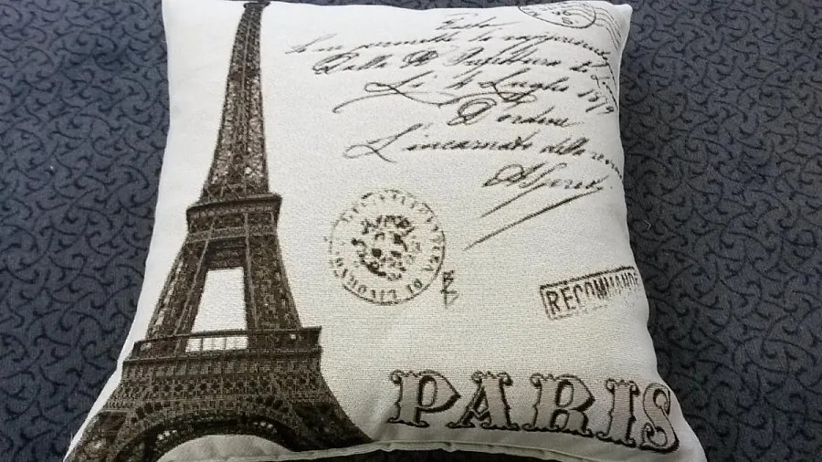 Dekoráční polštář PARIS TOWN hnědý povlak 45x45