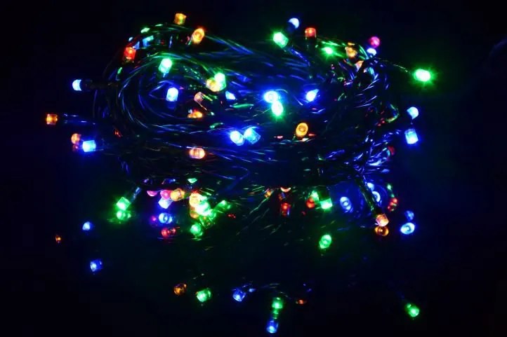 Nexos 39231 Vánoční světelný řetěz 40 LED - 9 blikajících funkcí - 3,9 m