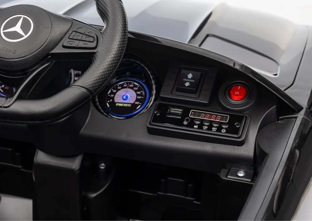 LEAN CARS Elektrické autíčko na baterie Mercedes GTR černé