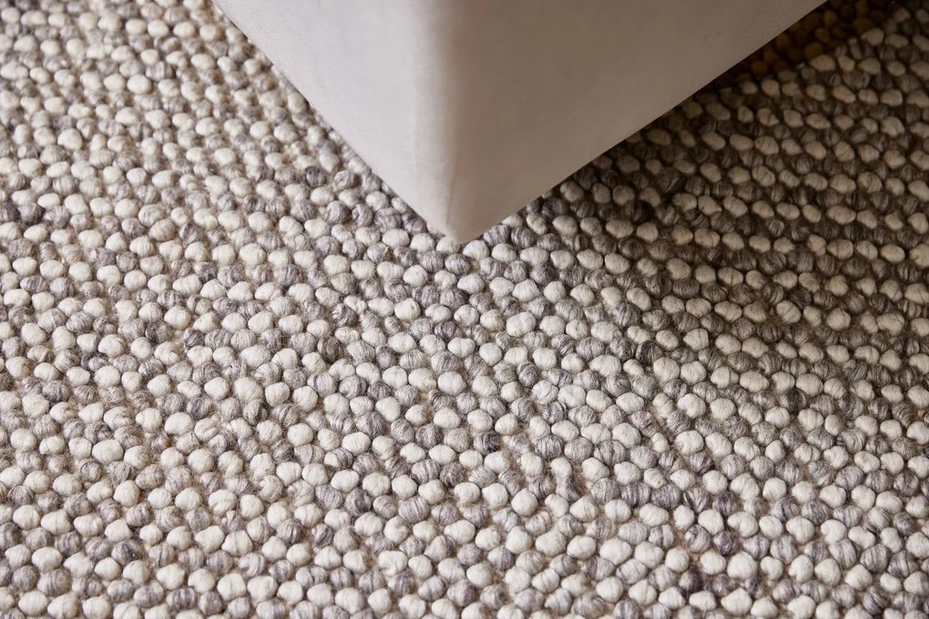 Diamond Carpets India, Ručně vázaný kusový koberec Maya DE 4981 White Mix, 200x290, béžová, ložnice
