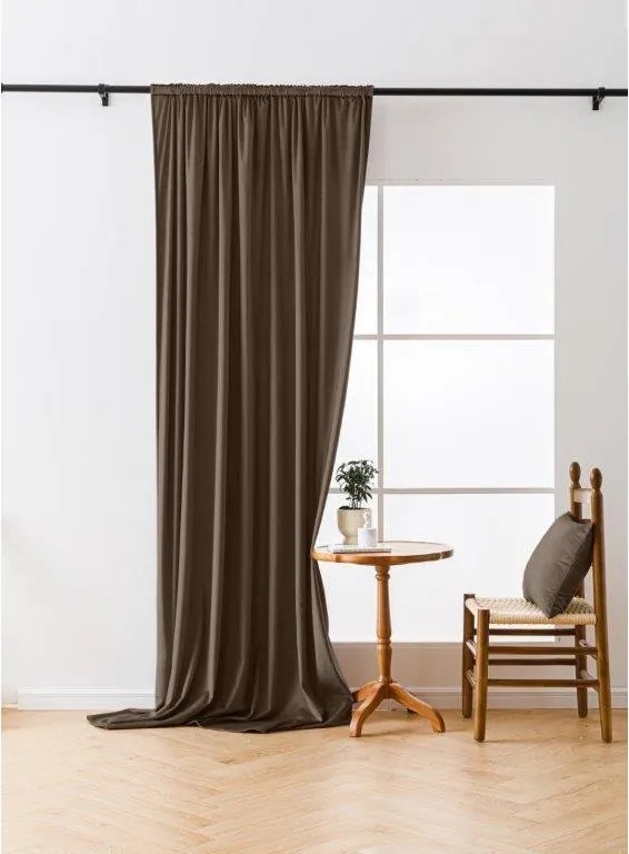 Hnědý zatemňovací závěs VELVET 140x270 cm Zavěšení: Řasící páska