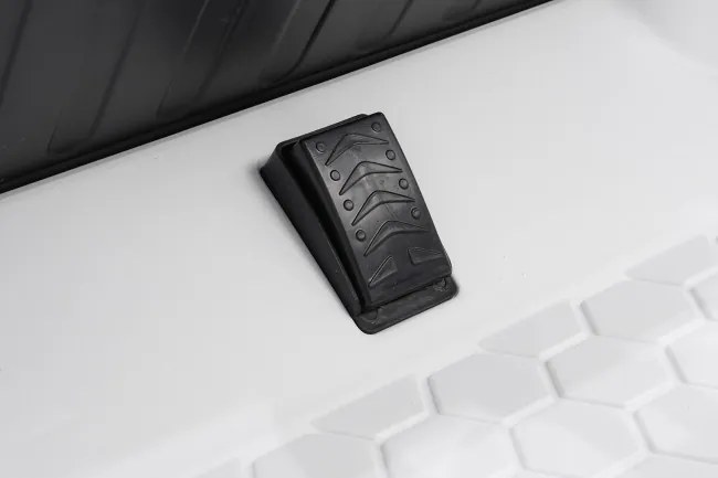 Elektrické autíčko Porsche Taycan Turbo S bílé