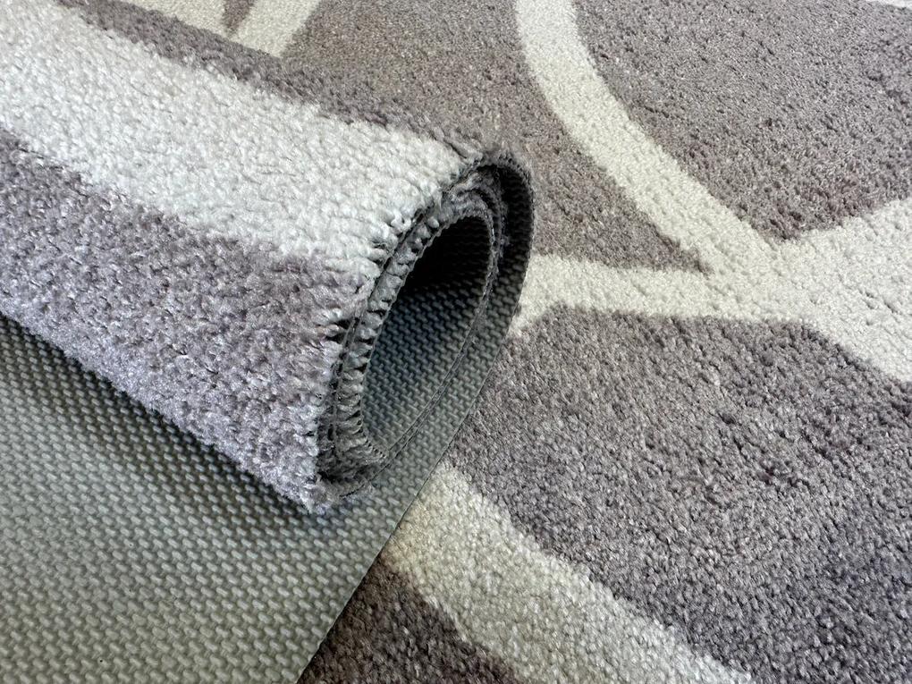 GDmats koberce Designový kusový koberec Triangle od Jindřicha Lípy - 120x170 cm