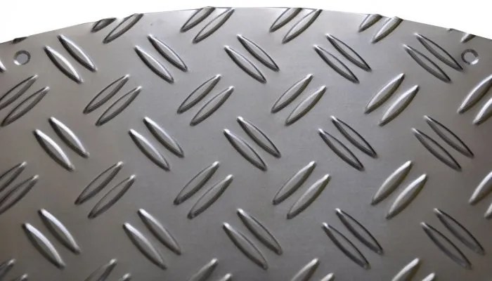 Hamat Nášlapy na schody Hliníkový Steeltred - venkovní i vnitřní - 18x60 půlkruh (rozměr včetně ohybu)