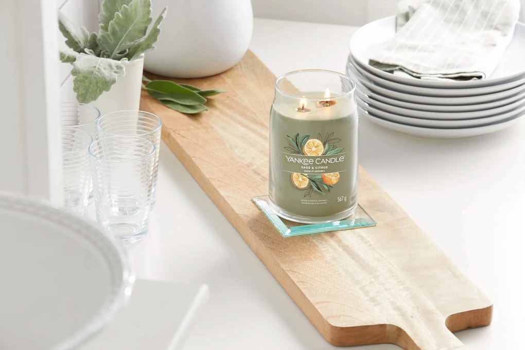 Yankee Candle – Signature svíčka Sage & Citrus (Šalvěj a citrus) Velikost: střední 368 g