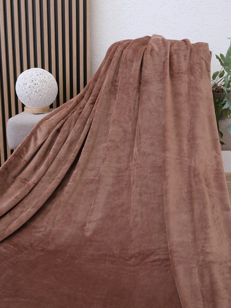 MK Lůžkoviny Deka mikroplyš Exclusive 150 × 200 cm – Laura mocha mousse
