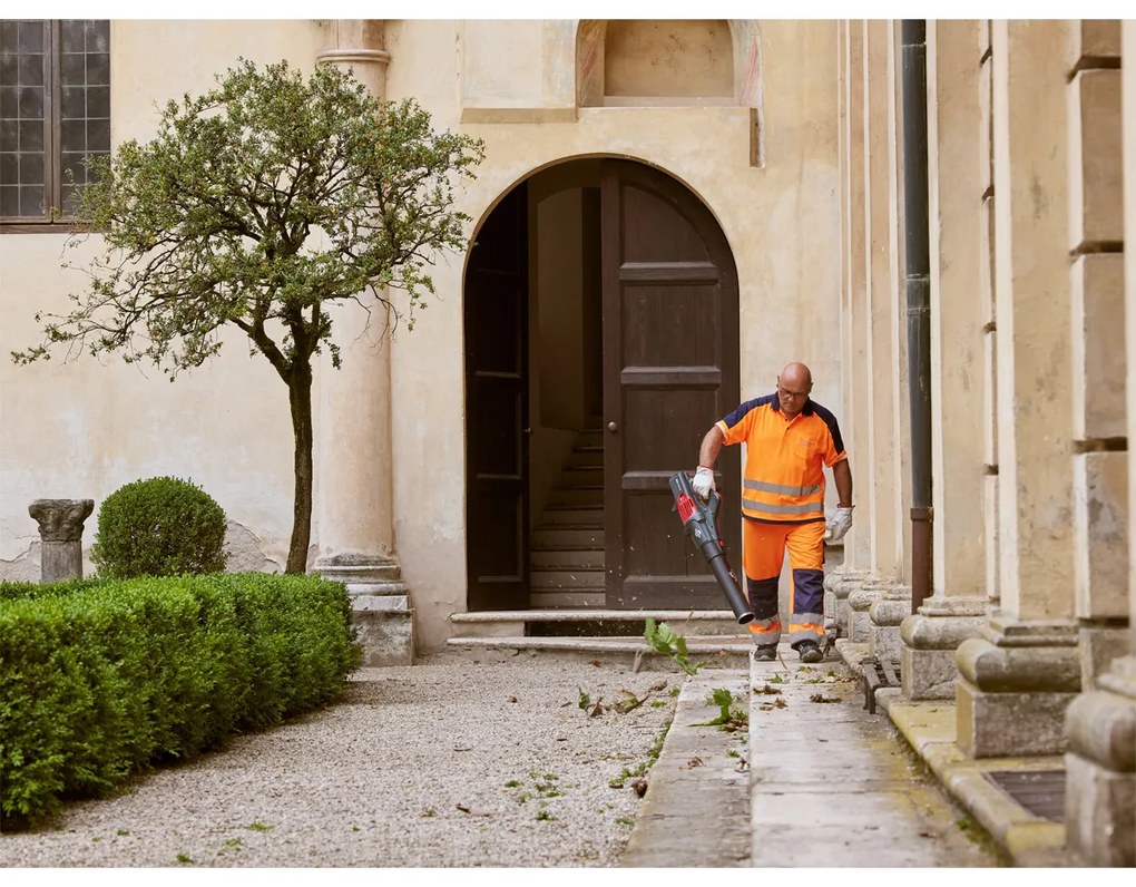 Akumulátorový foukač CRAMER 82B22 (Dodáváno bez baterie a nabíječky)