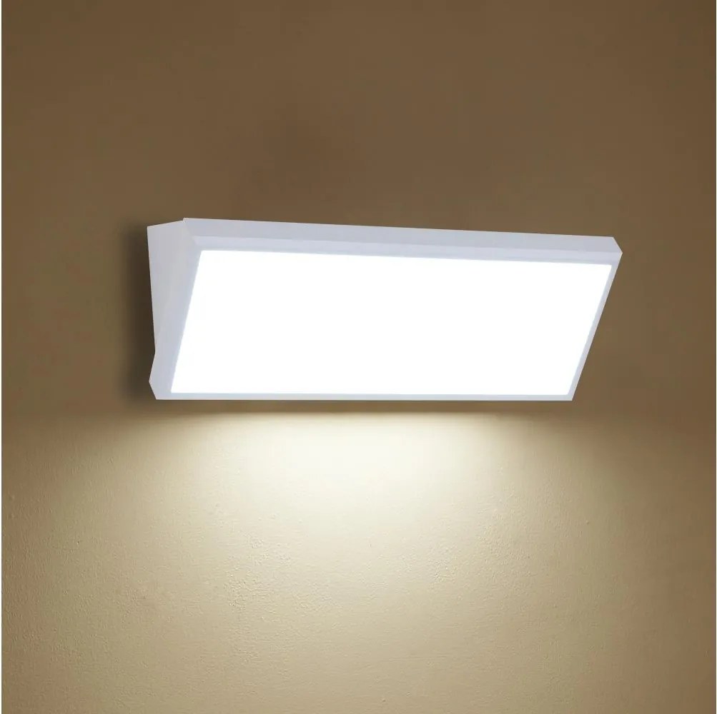 Brilagi - LED Venkovní nástěnné svítidlo TRIANGLE LED/42W/230V bílá IP65