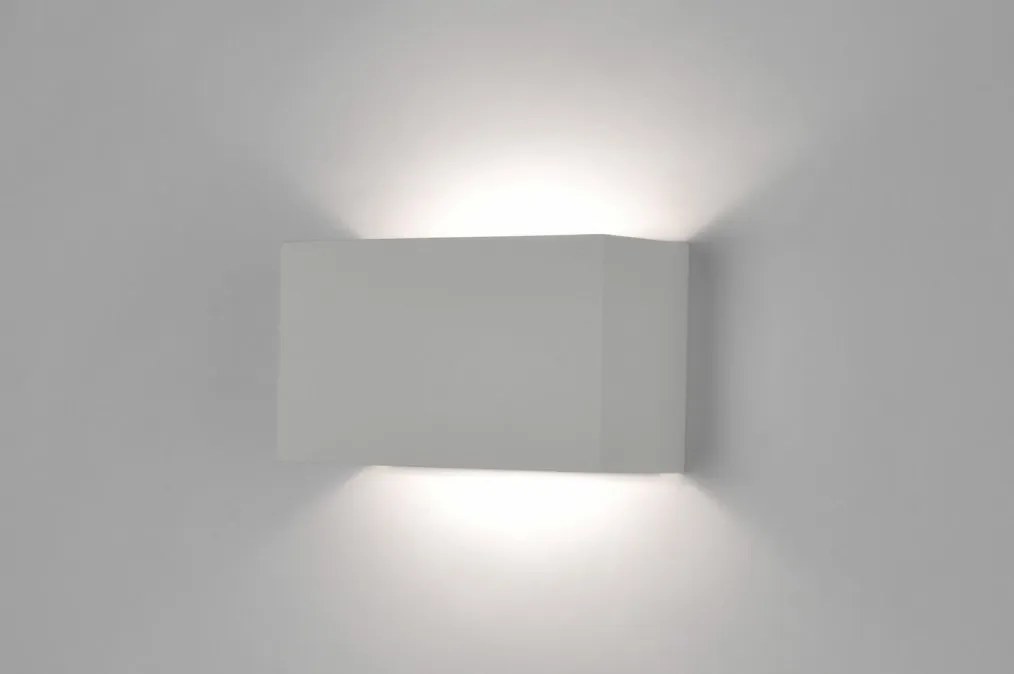 Nástěnné designové bílé svítidlo na schodiště Modern Straight White