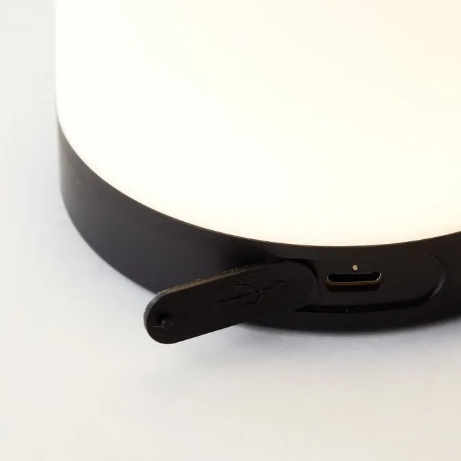 Brilliant G40955/06 AKU stolní lampa ARO RGB černý lem USB-A, IP44