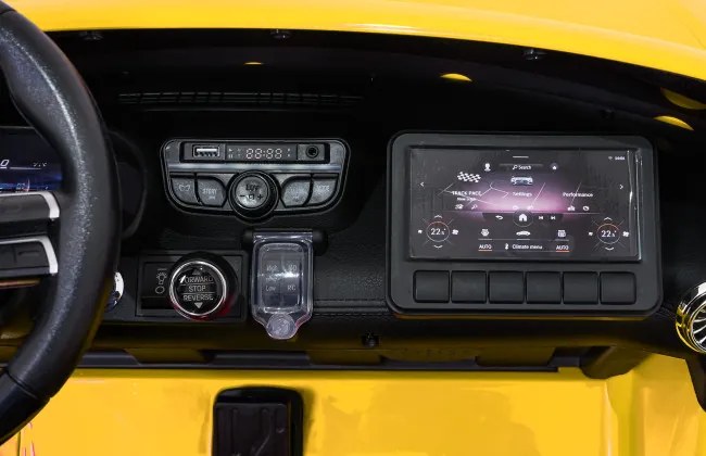 Elektrické autíčko Mercedes Benz GT63 AMG žluté