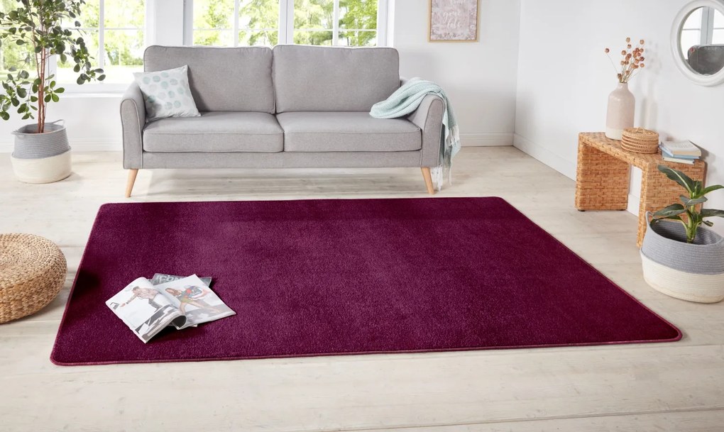 Hanse Home, AKCE: 👣🛡️140x200 cm Kusový koberec Nasty 102368 Blackberry + protiskluzová úprava, fialová, chodba / předsíň