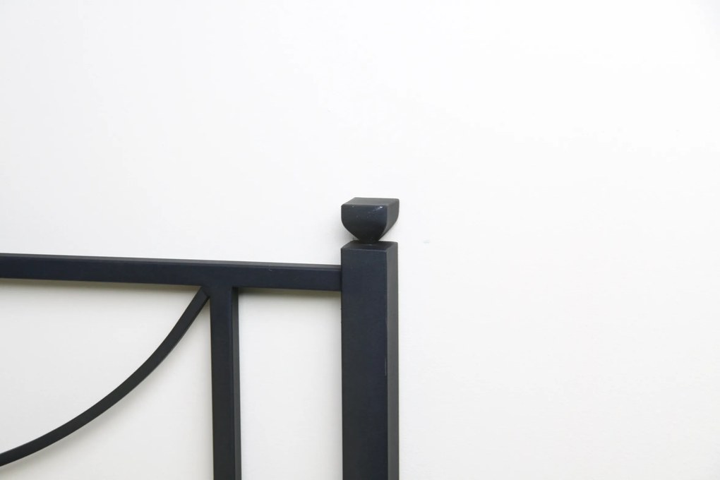 Nábytek ATIKA s.r.o. Kovová postel STELA Barevne provedení: bílá, Rozměr: 200 x 200 cm