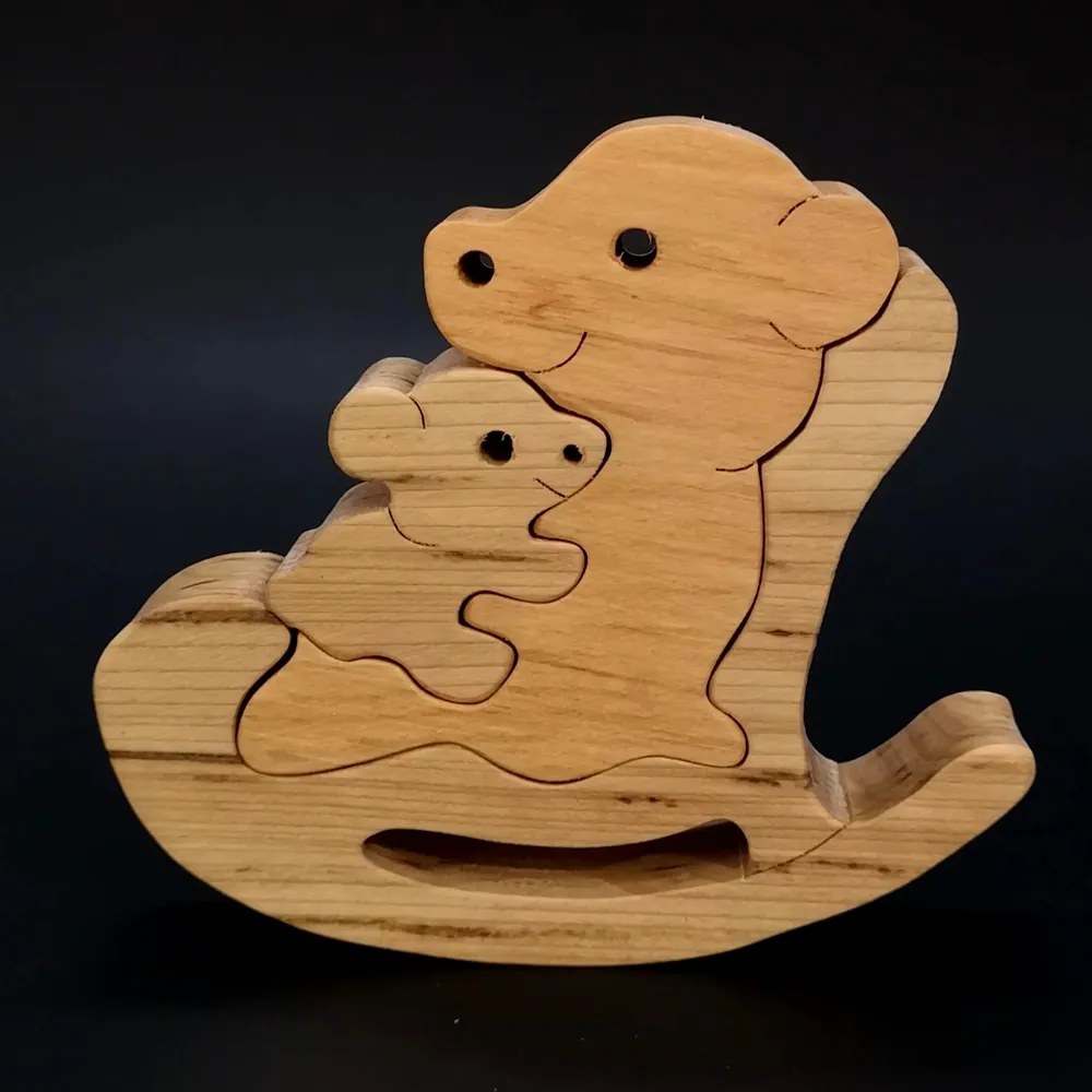 AMADEA Dřevěné puzzle houpací medvěd, masivní dřevo dvou druhů dřevin,13,5x12x3 cm