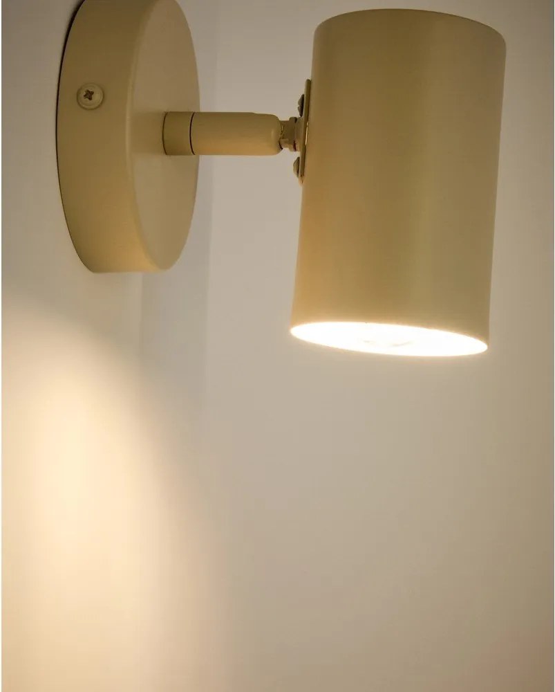 Béžové kovové nástěnné svítidlo Manie – Kave Home
