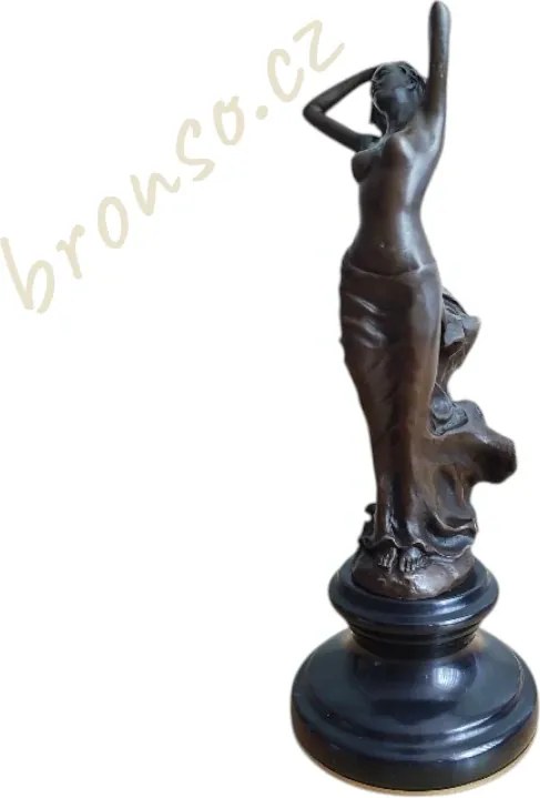 Dáma s vlajícími šaty – bronzová socha, elegantní umělecká figurka z pravého bronzu