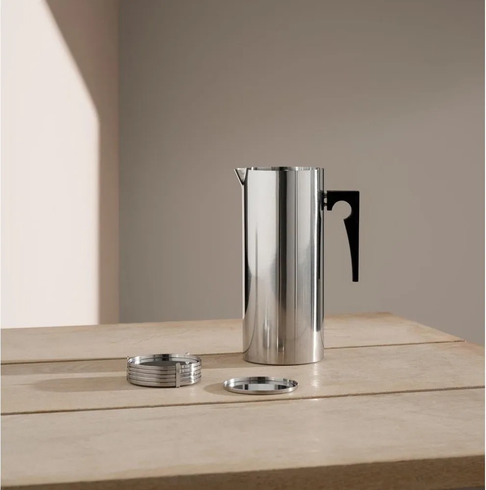 Džbán z nerezové oceli Arne Jacobsen – Stelton