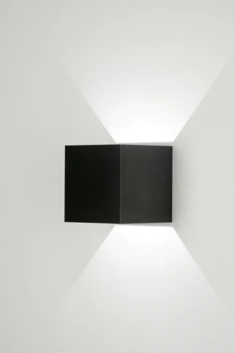 Nástěnné designové černé LED svítidlo do obýváku Black 4Bloq