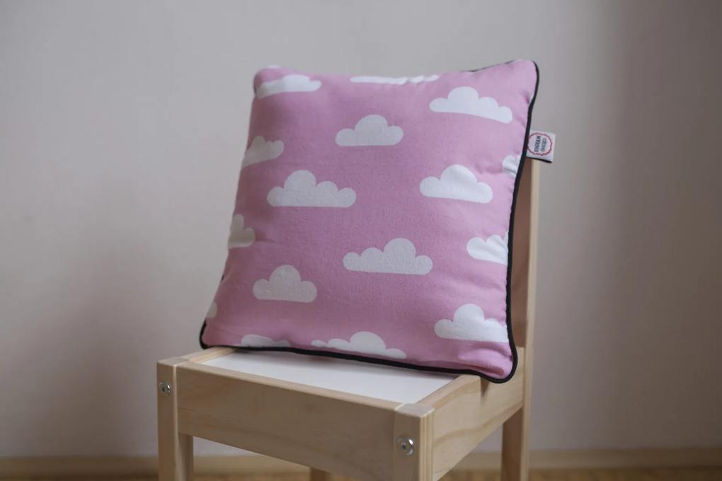 Vigvam design Bílé mraky na šedé, růžový lem - Polštář Mraky
