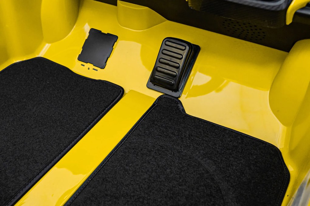 Ramiz Vozidlo Lamborghini Revuelto XL žluté