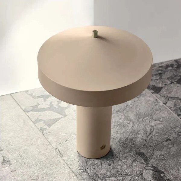Taupe kovová stolní lampa (výška 41 cm) Hatto – OYOY Living Design