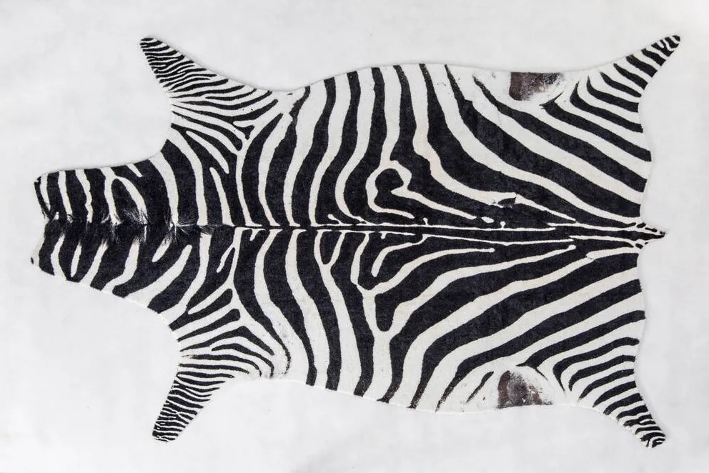 Velvetový koberec z kůže zebra 120 x 180 cm