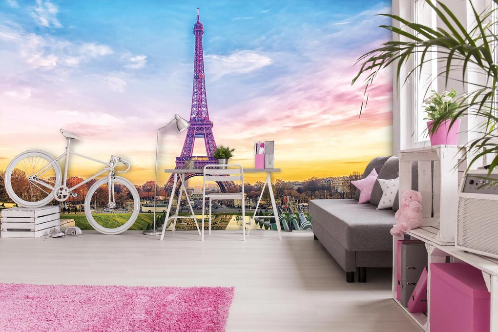 Malvis ® Tapeta Eiffelova věž fialová Vel. (šířka x výška): 216 x 140 cm