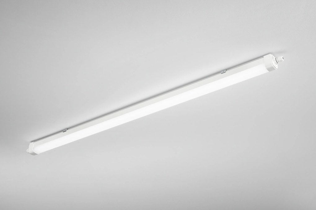 FAN LED-RUBIS-150 Vlhkotěsná stropní LED svítidlo Rubis (bílé, PC) 50 W, 6800 lm, CCT 3000 / 4000 / 6500 K, IP65, 1500 x 58 x 62 mm - FANEUROPE