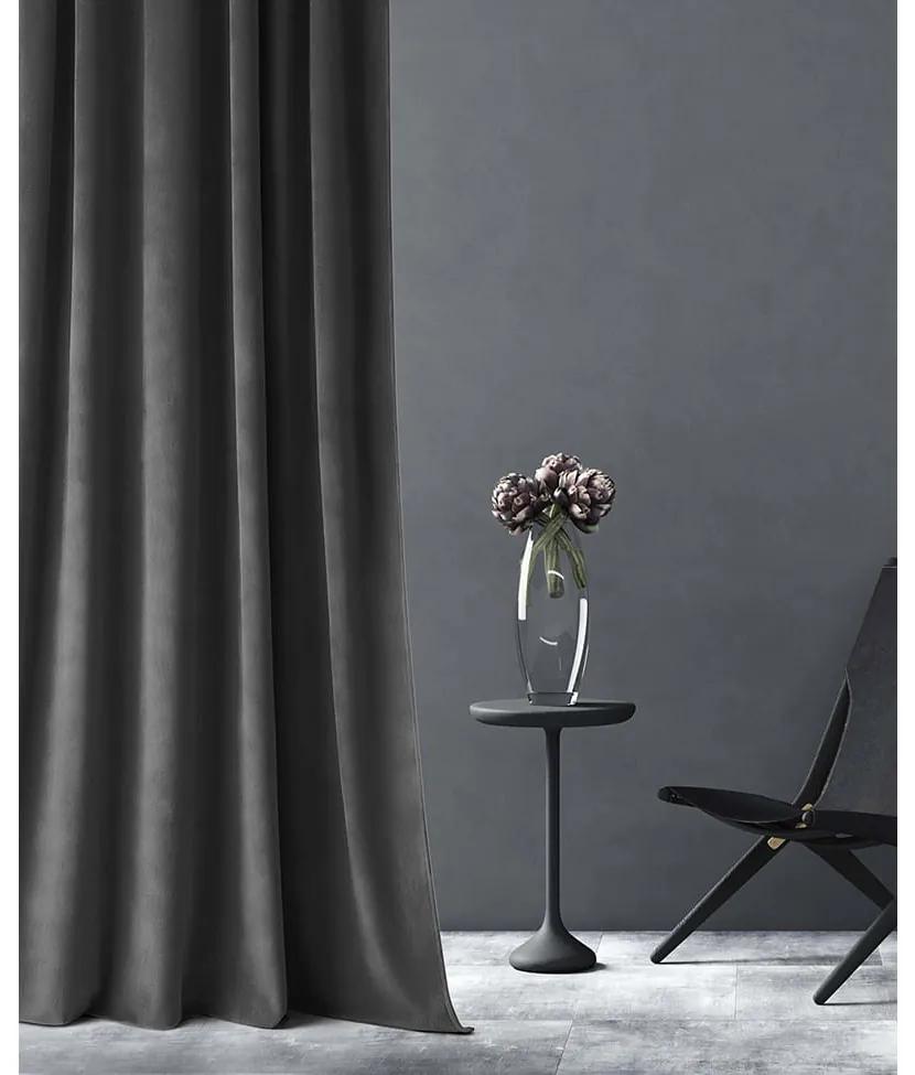 Room99 Hotový závěs na kroužcích CHARMY Jednobarevný Velurový Zatemňovací Barva: Tmavě šedá/Stříbrná, Velikost: 140 x 260 cm