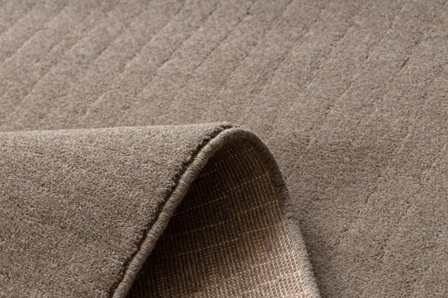 Koberec TEXTURA 488.12.LA600 Osta hnědý