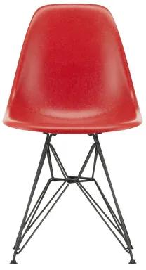 Eames Fiberglass Chair DSR černě lakovaná červená Vitra