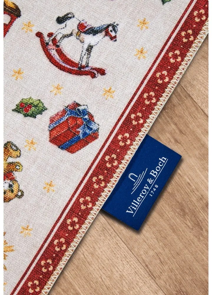 Červený koberec s vánočním motivem 50x80 cm Red Christmas – Villeroy&amp;Boch