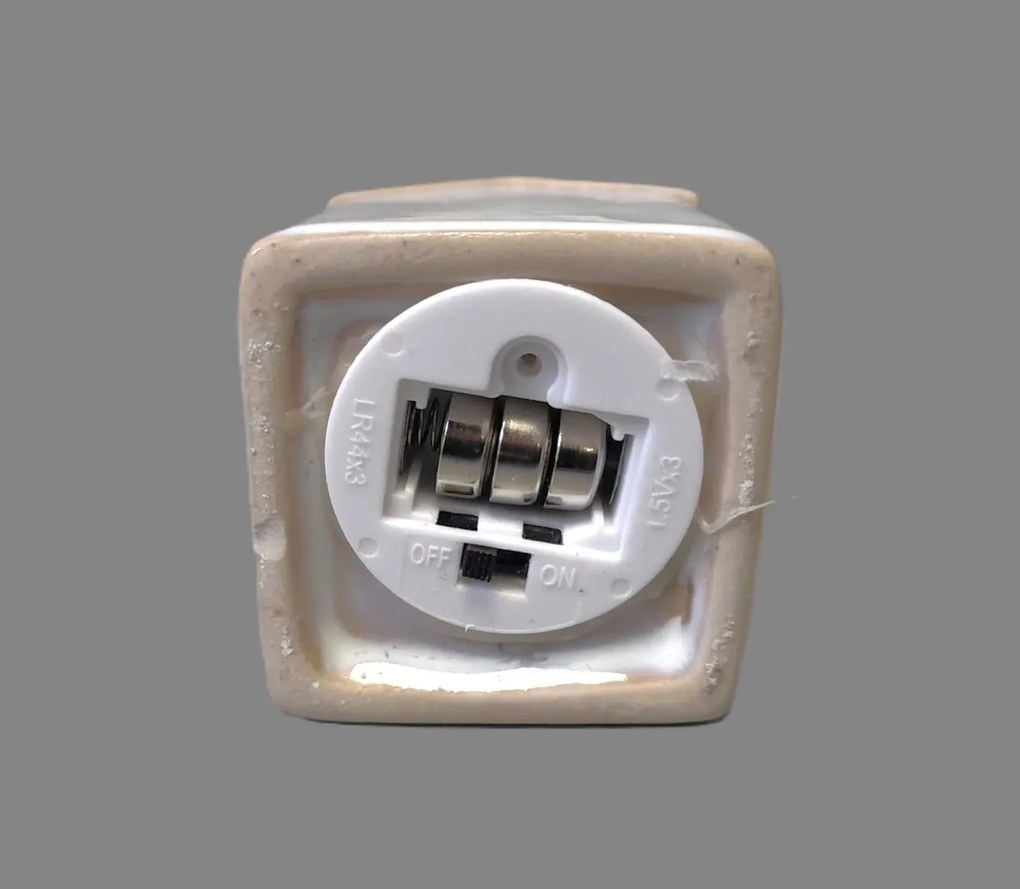 PRODEX IMPORT Domek barevný LED 4 druhy menší 759740