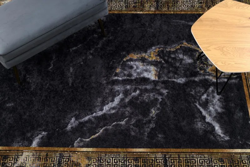 Dywany Łuszczów, Kusový koberec Miro 51278.809 Marble black / gold, 160x220, černá, chodba / předsíň