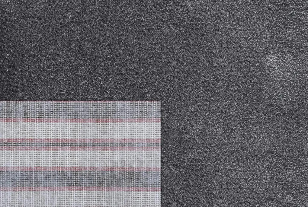 Associated Weavers koberce Metrážový koberec SEDUCTION 99 BARVA: Šedá, ŠÍŘKA: 5 m, DRUH: střižený