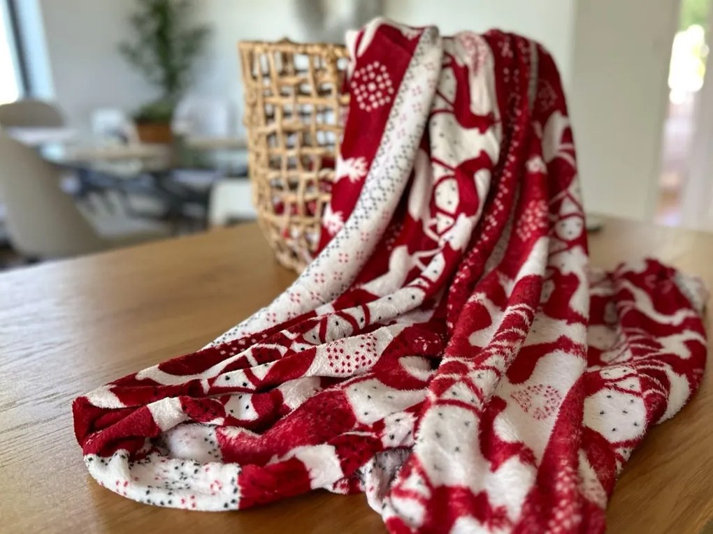 Červeno-bílá vánoční mikroplyšová deka SOBI Rozměr: 200 x 220 cm