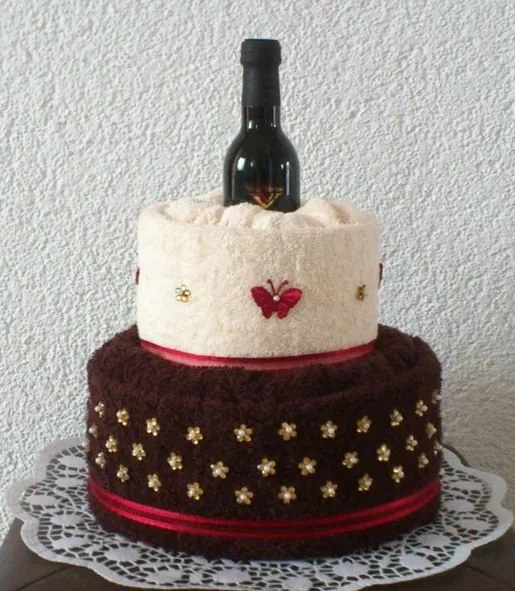 Textilní dort s malým červeným vínem - 349 hnědý/smetanový