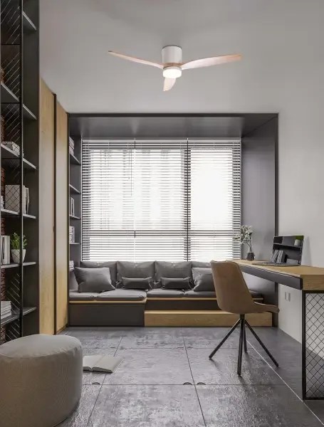 LED bílo-dřevěné designové stropní svítidlo Aloa s dálkovým ovládáním
