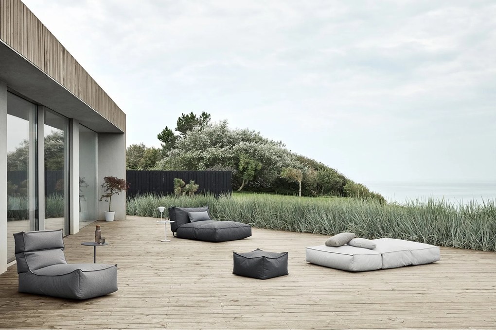 Venkovní polohovací lehátko Blomus STAY 120cm šedočerné