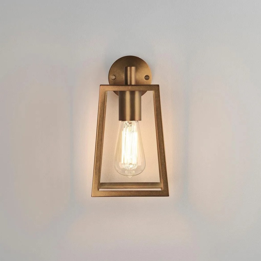 AST 1306005 Venkovní nástěnné svítidlo Calvi Wall 215 60W E27 mosaz - ASTRO Lighting