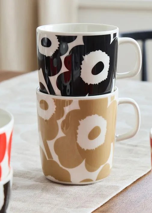 Marimekko Hrnek Oiva Unikko 400ml černý